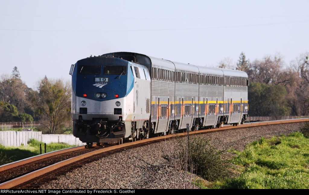 AMTK 19 in push mode on a San Joaquin southbound